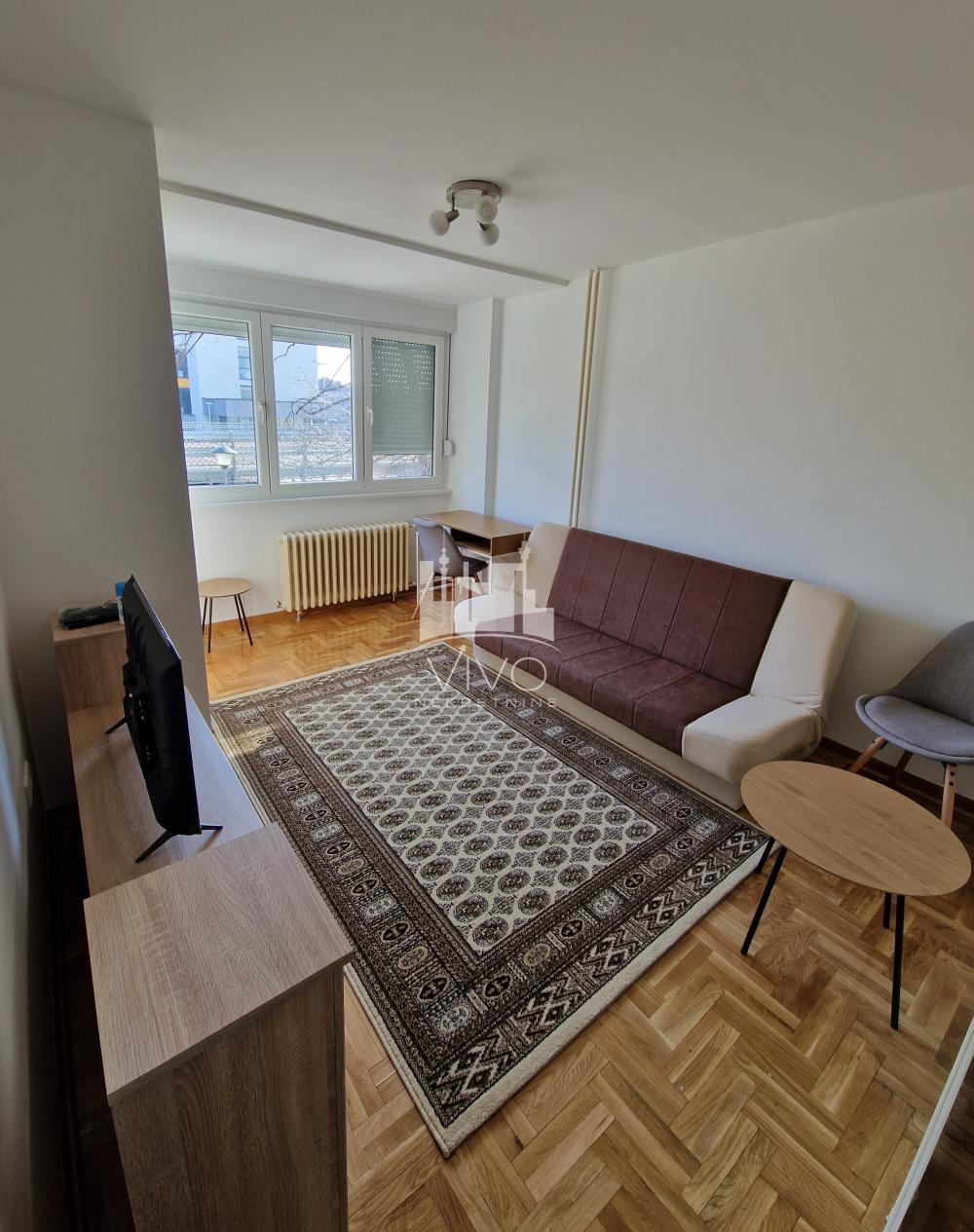 Dugoročno izdavanje,kompletno opremljen,renoviran stan ID#1679 500 €