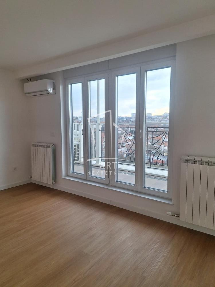 Luksuzan penthouse, nvg ID#9894 312.400 €