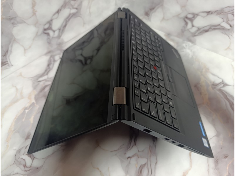 Lenovo Thinkpaid Yoga 370