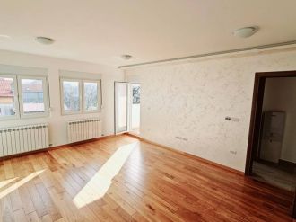 61m² 120.780€
Beograd, Zemun, Batajnica, Branislava Barišića doktora