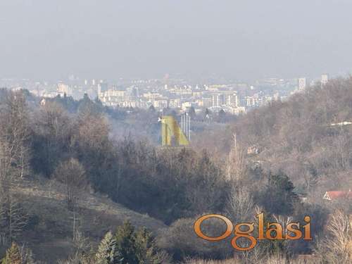 Popovica - plac sa pogledom na Novi Sad