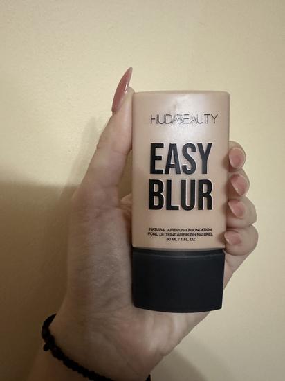 HUDA beauty, Easy Blur puder