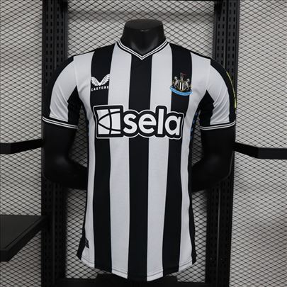 Newcastle United 2023/2024 domaći dres