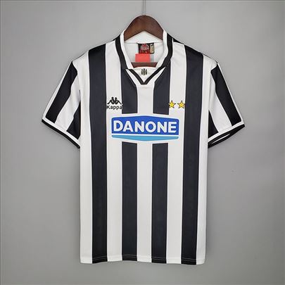 Juventus 1994/1995 domaći dres