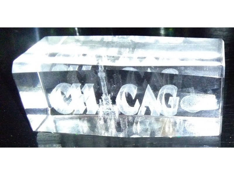 suvenir Chicago 7cm dužina x 3cm visina x 3cm širina