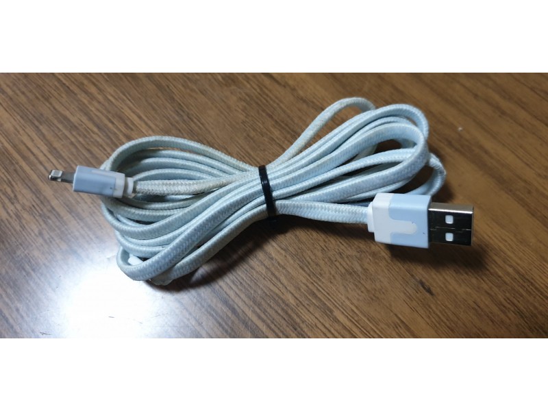 USB kabl sa Lightning konektorom