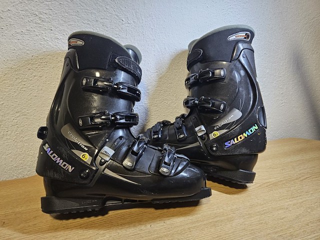 Pancerice Salomon Evolution 6.0 br. 44 28.0 cizme Ski