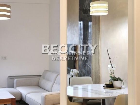 Vračar, Južni bulevar, , 2.0, 43m2, 1100EUR