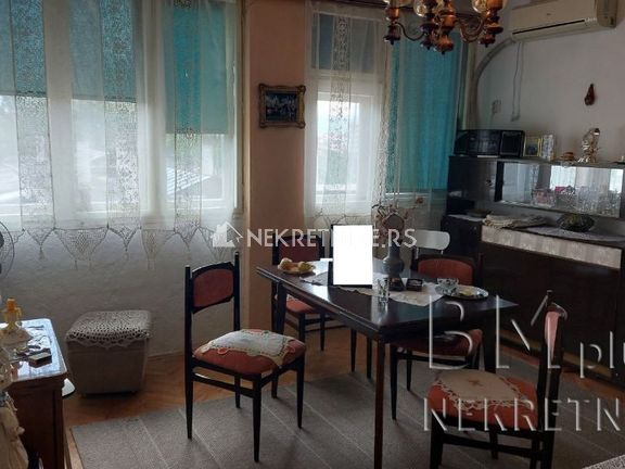 Dvoiposoban stan 65m2, Vojna bolnica, 89.500 eur.