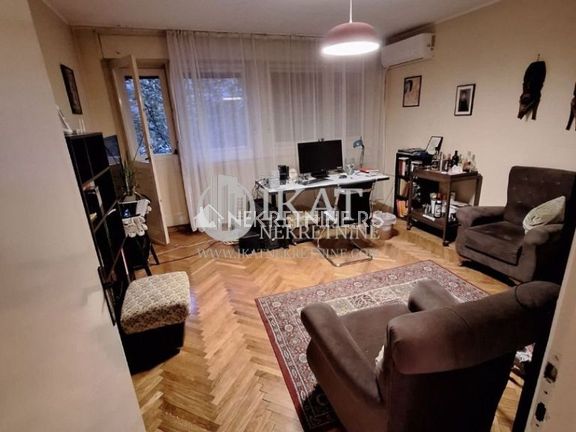 Blok 37 - Bulevar Arsenija Čarnojevića. trosoban 91m2 ID#3995