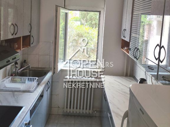 Cena za keš 240.000 EUR