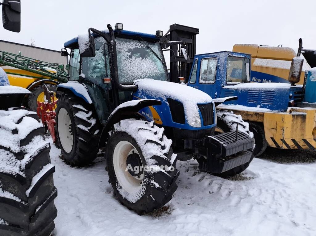 New Holland TL 100 A traktor točkaš