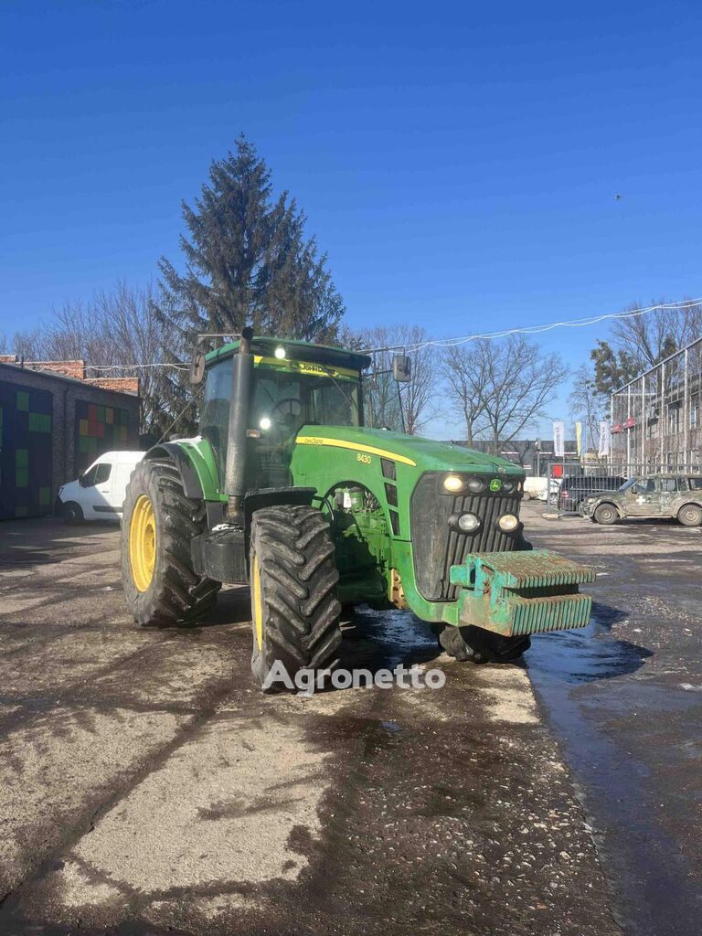 John Deere 8430 v Lizynh traktor točkaš