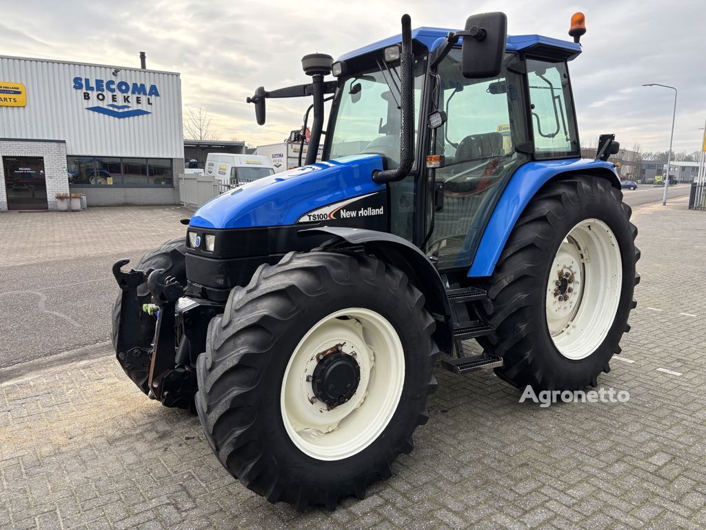 New Holland TS90 traktor točkaš