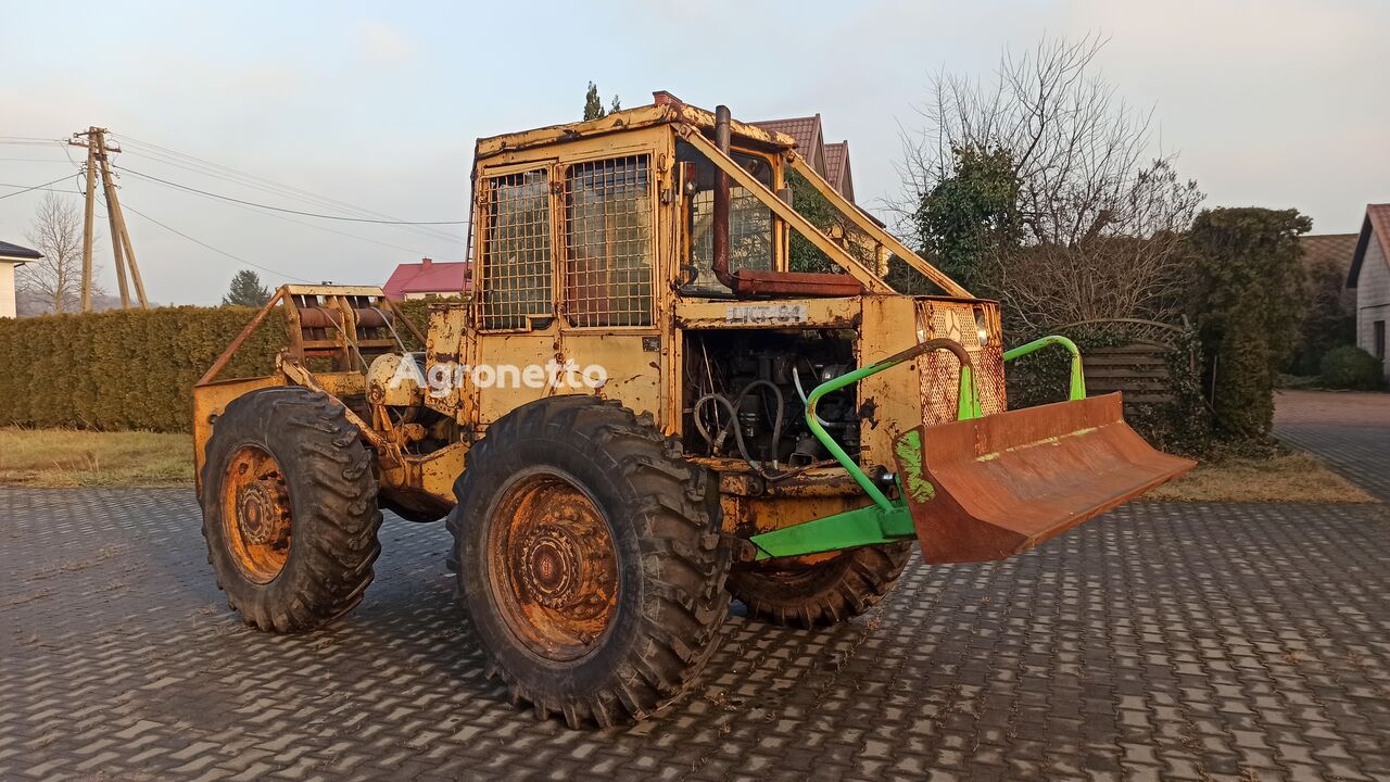 LKT 81 šumarski traktor