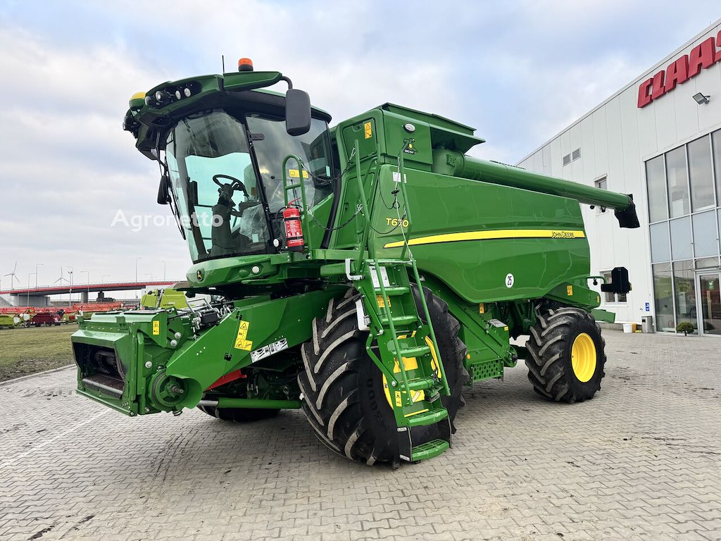 John Deere T670i kombajn za žito