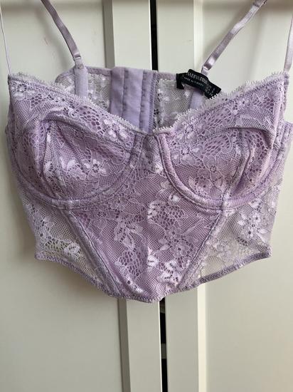 Stradivarius ljubicasti korset