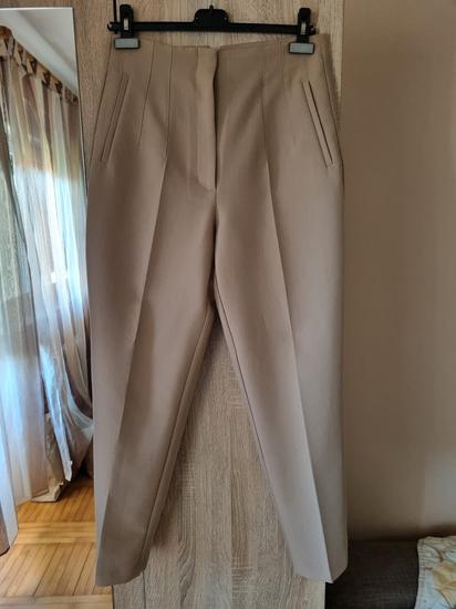 Zara pantalone *2000 din*