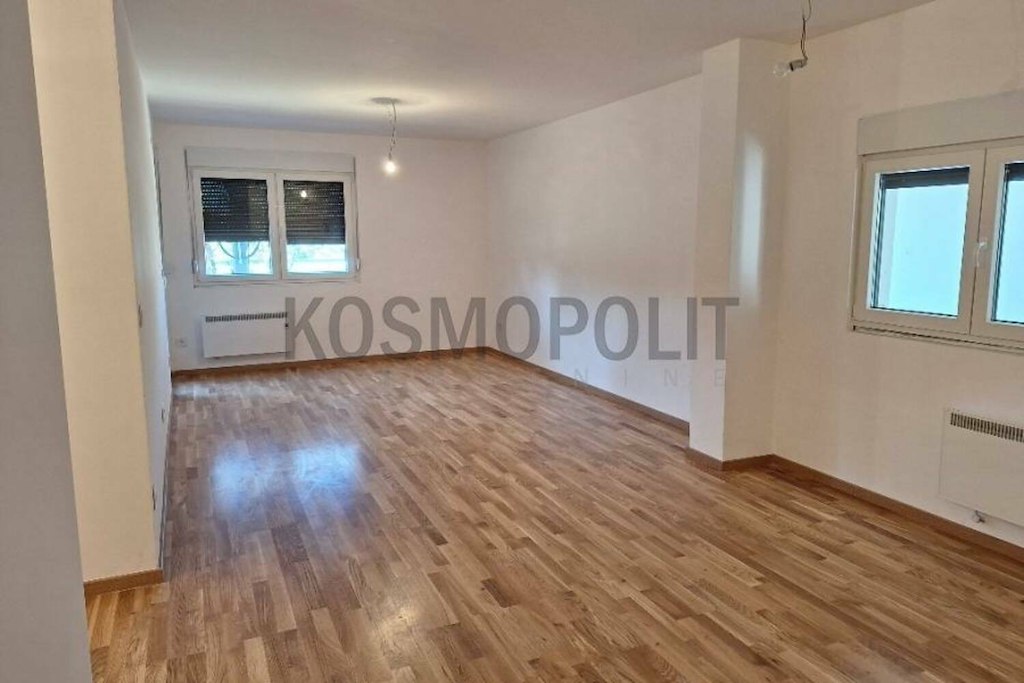 Gradska lokacija, Centar, Oslobođenja, 3.0, 77m2, 115500 EUR