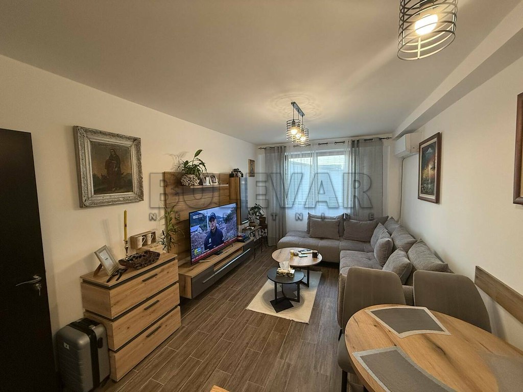 1.5, Stan-Apartman Vizantijski Bulevar