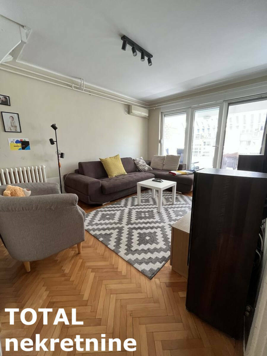 Trosoban stan NOVI SAD, 169000€