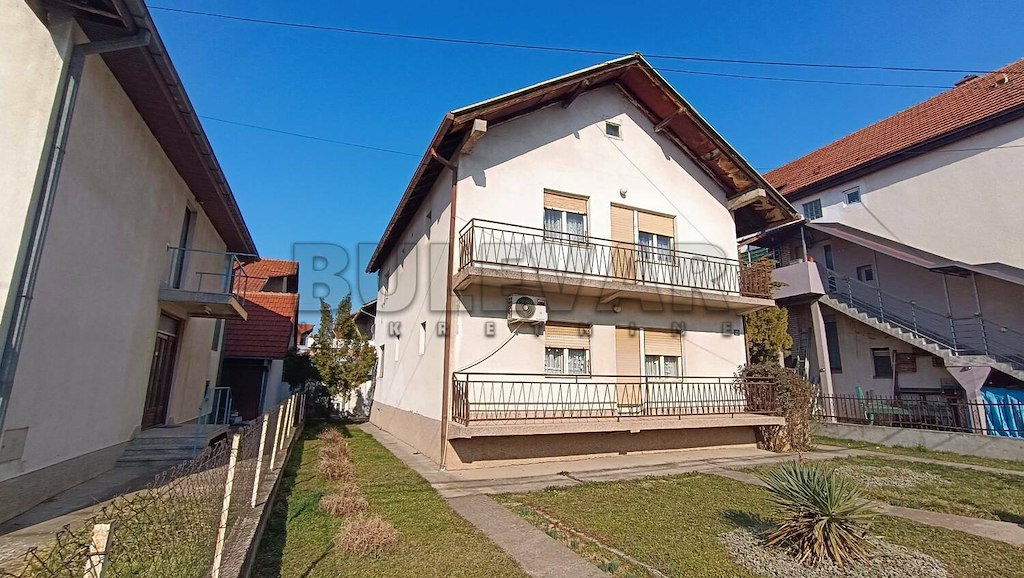 Radničko naselje, spratna kuća 180m2, plac 4.18a