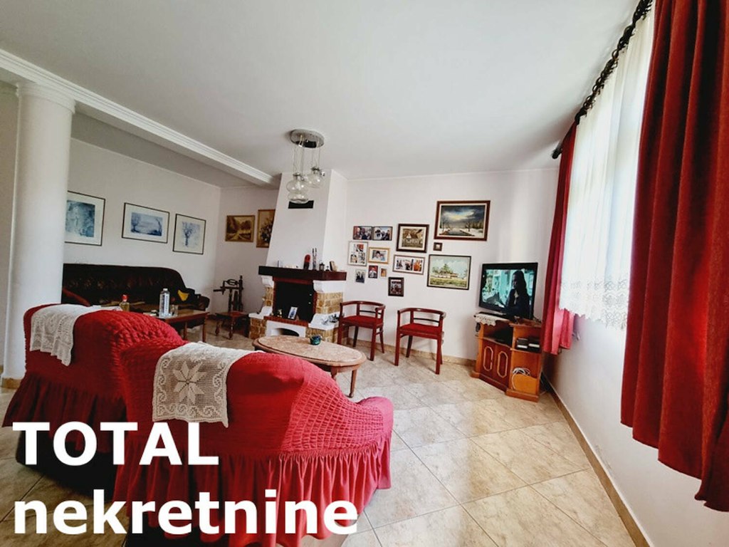 Petosobna kuća NOVI SAD, 360500€