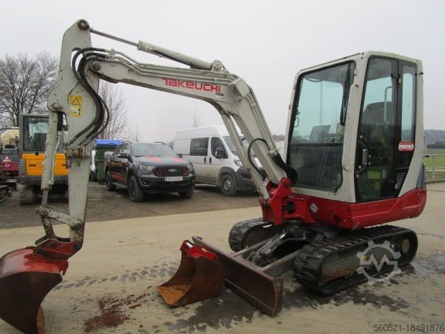 Mini bageri
Takeuchi TB 228 -mechanischer Schnellwechsler Martin + Löff