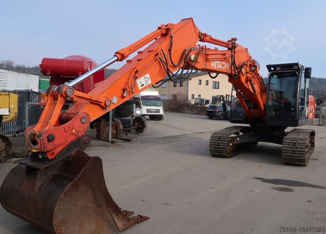 Bageri za puzanje
Hitachi ZX 180 LC-3