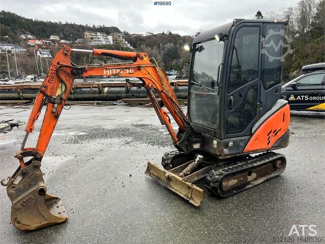 Mini bageri
Hitachi zx18-3 CRL excavator w/ narrow bucket, Hydraulic s