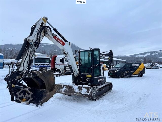 Mini bageri
Bobcat EZ55Z Mini Excavator w/ Rototilt and 3 buckets. 77