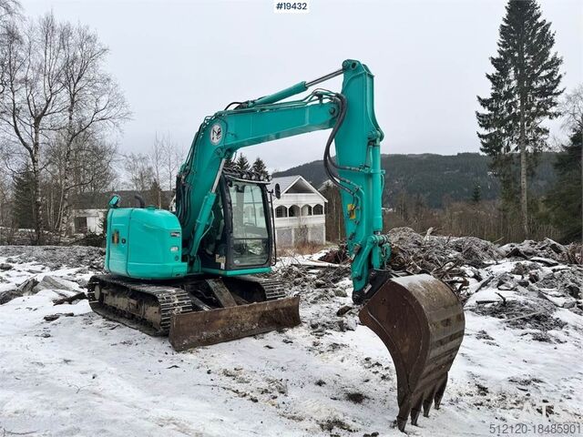 Bager za puzanje
Kobelco SK75SR-3E Tracked excavator w/ Rototilt and 3 buck