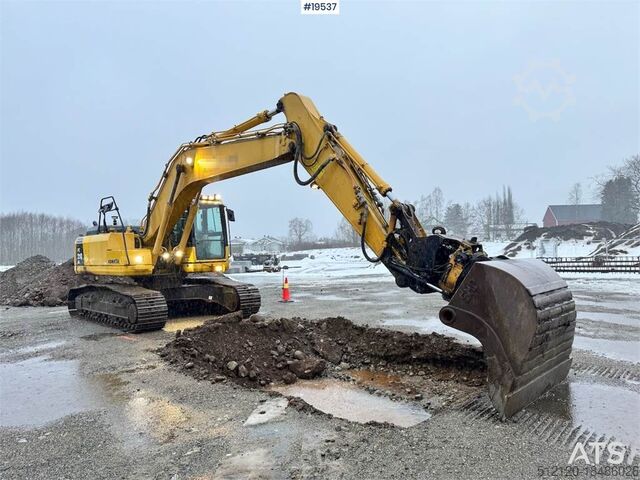 Bager za puzanje
Komatsu PC210LC-8 Tracked excavator w/ Rototilt, bucket an