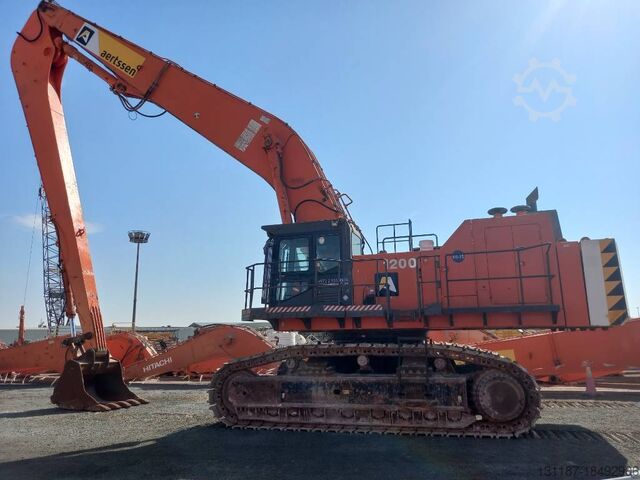 Teleskopski bageri
Hitachi EX1200-6 (LongReach 28m - Abu Dhabi)