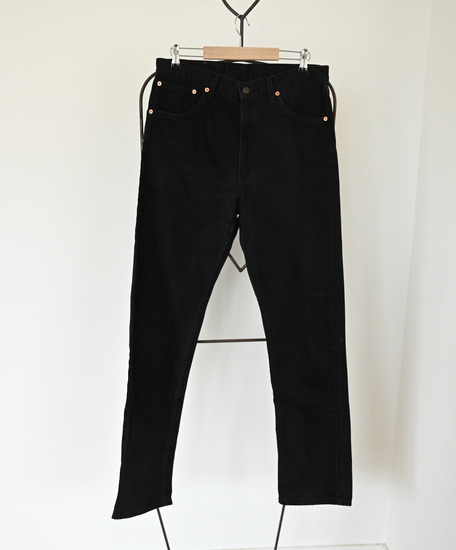 Levis 521 w34 l 34 crne farmerice