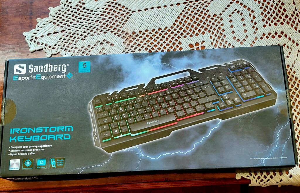 Prodajem novu gaming tastaturu