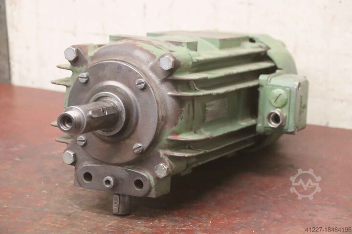 Glodanje motora 5.5 / 9.5 kV / 2925/5910 rpm
Siemens 1PC3115-2AA99 Z