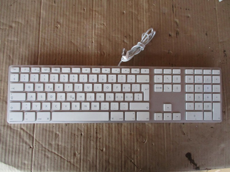 APPLE A1243 aluminijumska tastatura br.3