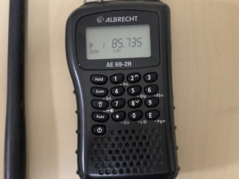 Albrecht AE-69-2H Rucni Radio Skener