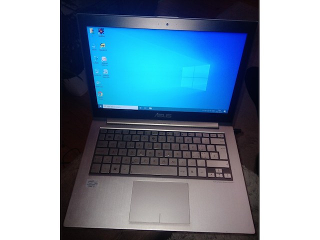 Laptop Asus UX31E/i5-2gen/4gb ddr3/ssd