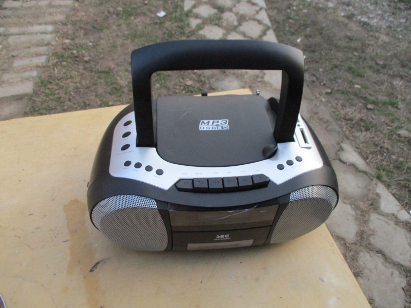 SEG SRR7960MP3 radio-CD i kasetofon