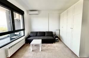 Izdajemo nameštenu garsonjeru, Voždove kapije, 30m2