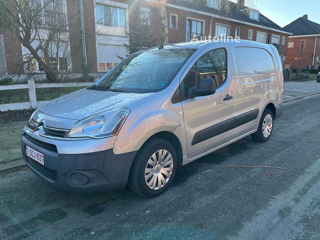 Prodaje se Citroen Berlingo laki furgon na aukciji