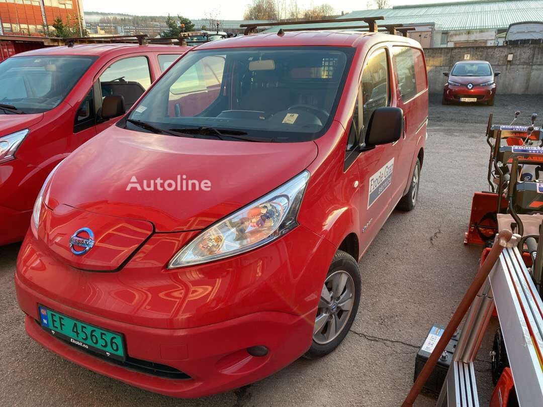 Prodaje se Nissan NV200 minibus furgon na aukciji