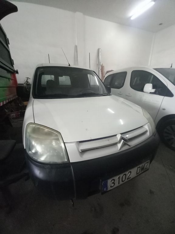 Prodaje se Citroen BERLINGO 1.9 laki furgon na aukciji