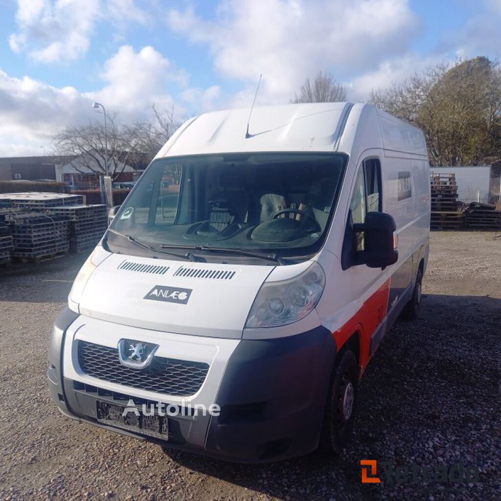 Prodaje se Peugeot Boxer minibus furgon na aukciji