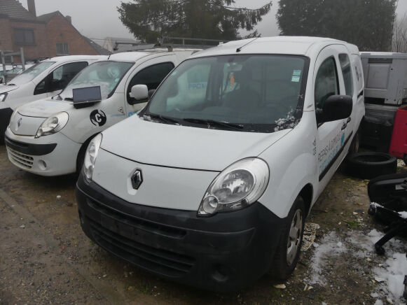 Prodaje se Renault Kangoo laki furgon na aukciji