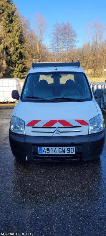 Prodaje se Citroen BERLINGO laki furgon na aukciji