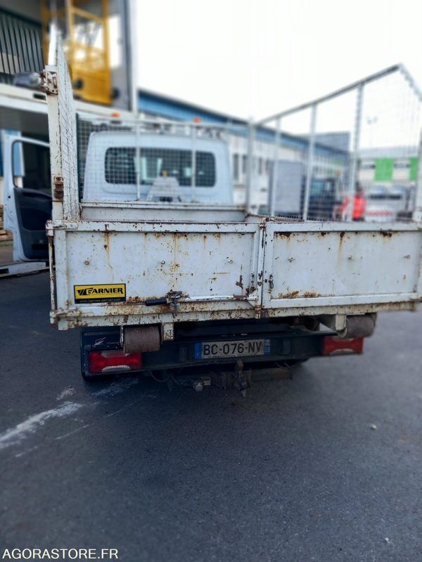 Prodaje se IVECO 35C15 kamion kiper < 3.5t na aukciji