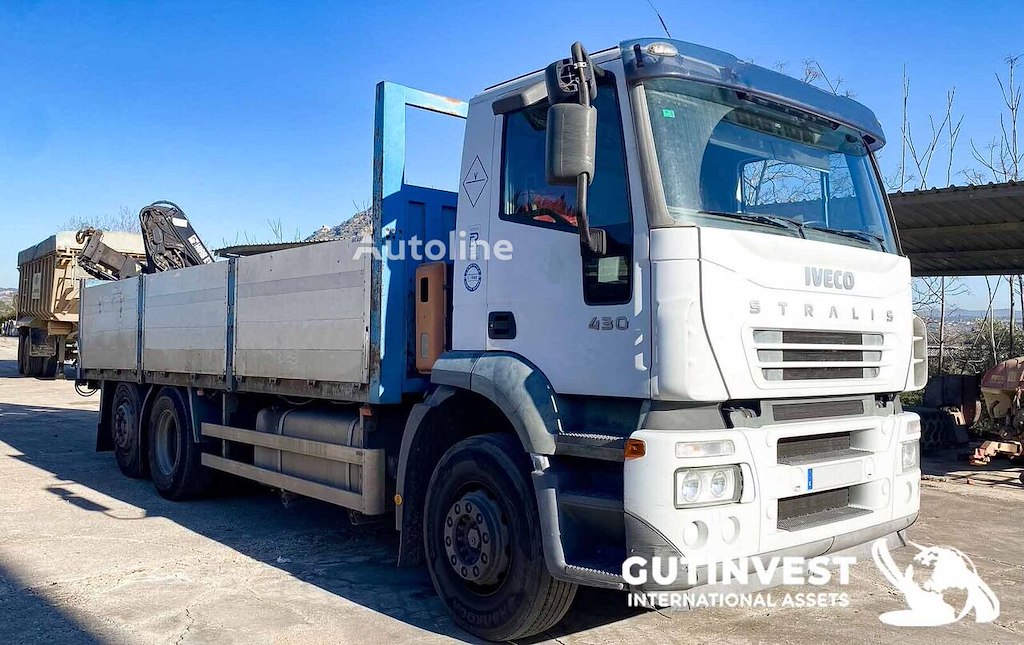 IVECO 430 (AT 260S43Y/PS) kamion s ravnom platformom